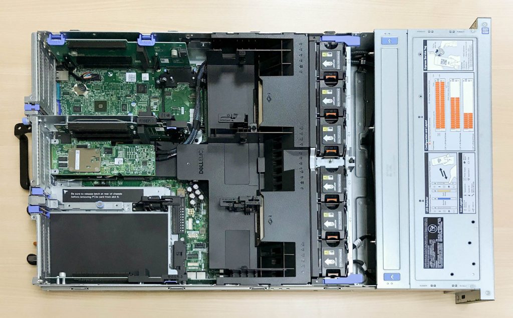 Dell EMC PowerEdge R740 機架式伺服器2U - OSSLab.tv