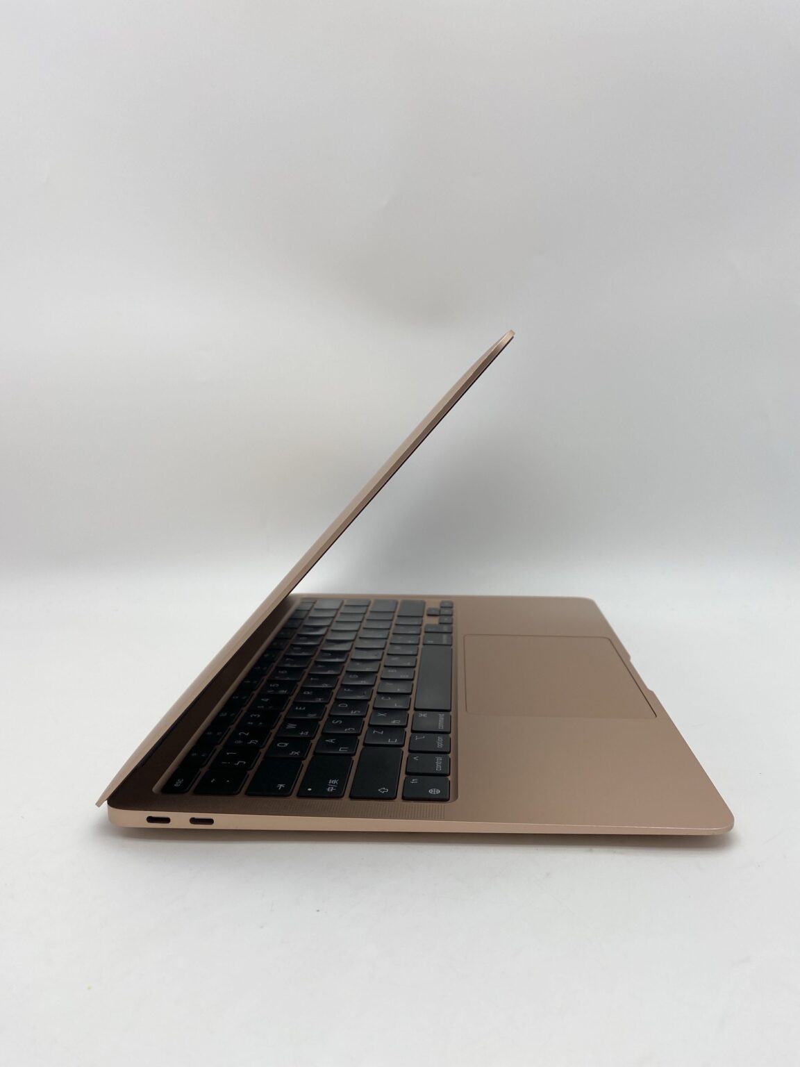 MacBook Air 13" 2020 {7核 GPU}[M1-3.2 GHz] - OSSLab.tv